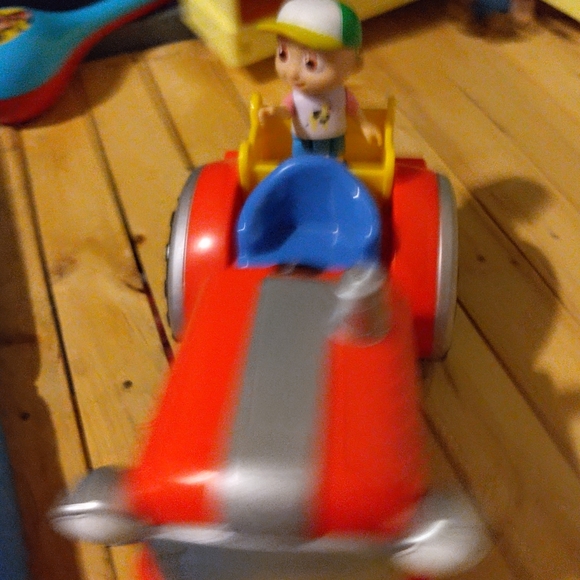 cocomelon | Toys | Cocomelon Official Musical Tractor W Sounds ...